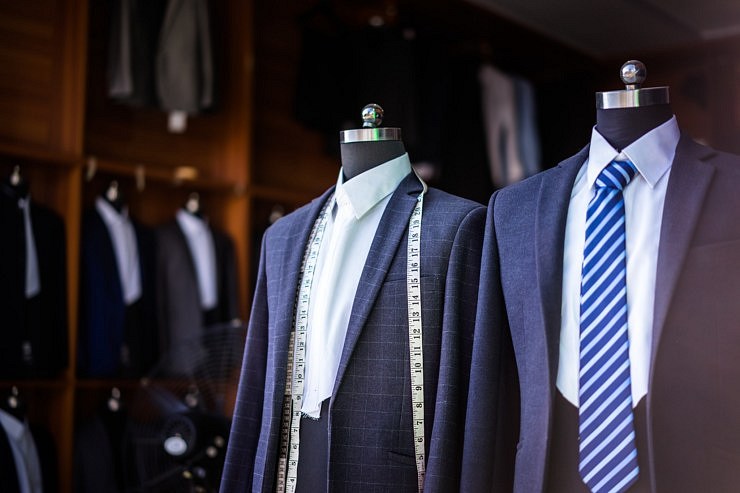 How to suit up - the right way: A guide to suit shopping