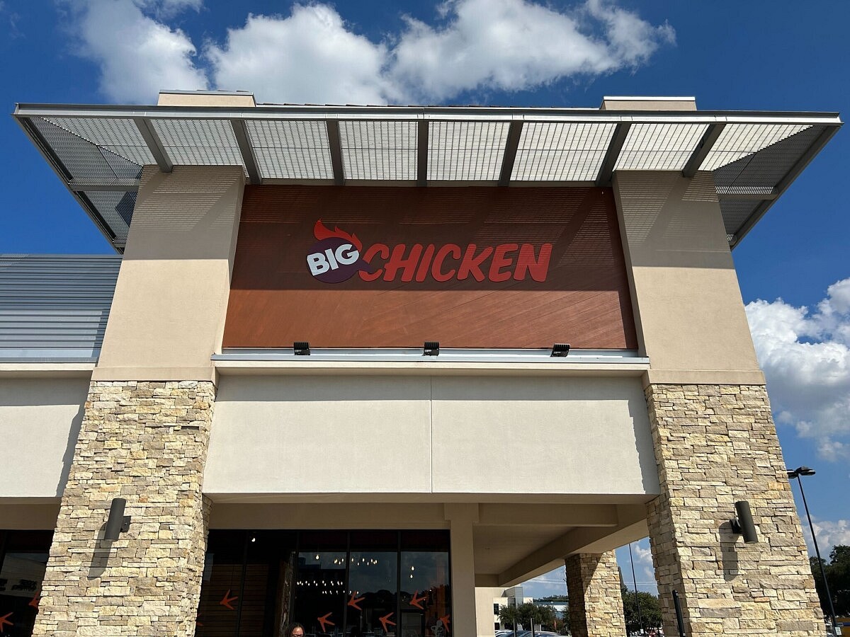 Cooglife Eats: Shaquille O'Neal's Big Chicken - Cooglife